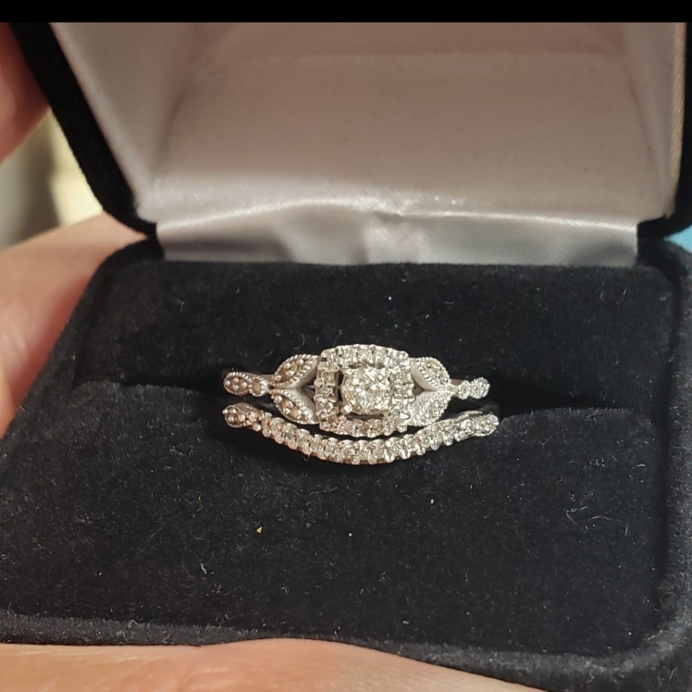 Stunning Kay Jewelers 10k Gold Diamond Bridal Set - Gem